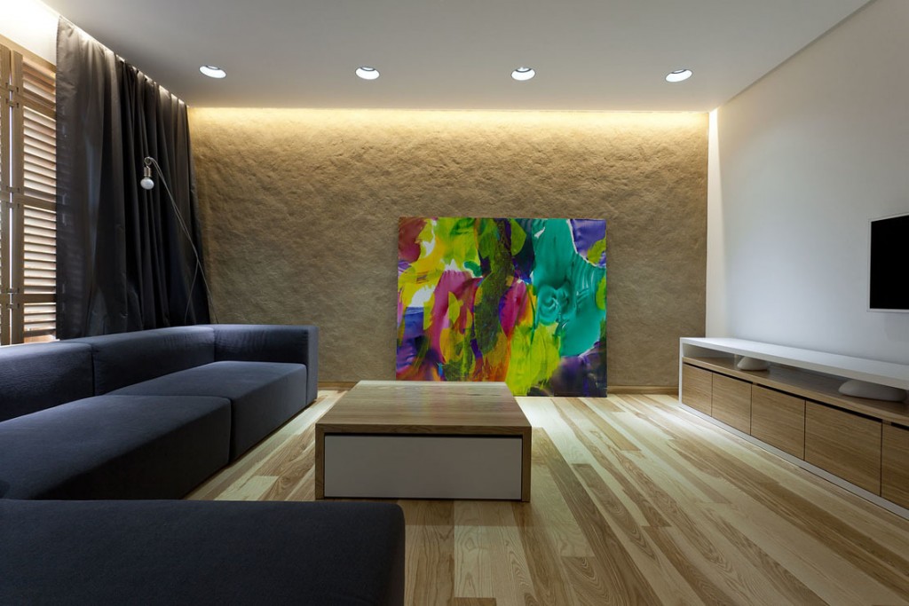 Classic Apartment Interior Design With Minimalist Art Decoration - RooHome