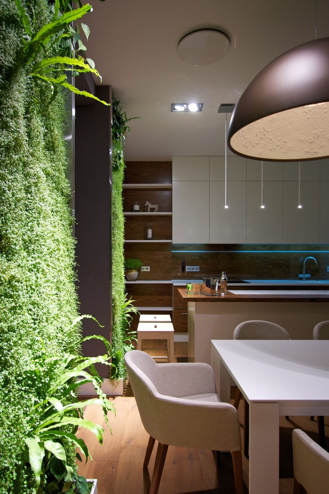 Natural Apartment Interior Design With Beautiful Indoor Gardening - RooHome