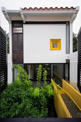 Inspired Minimalist Single House Design Completed With Contemporary ...