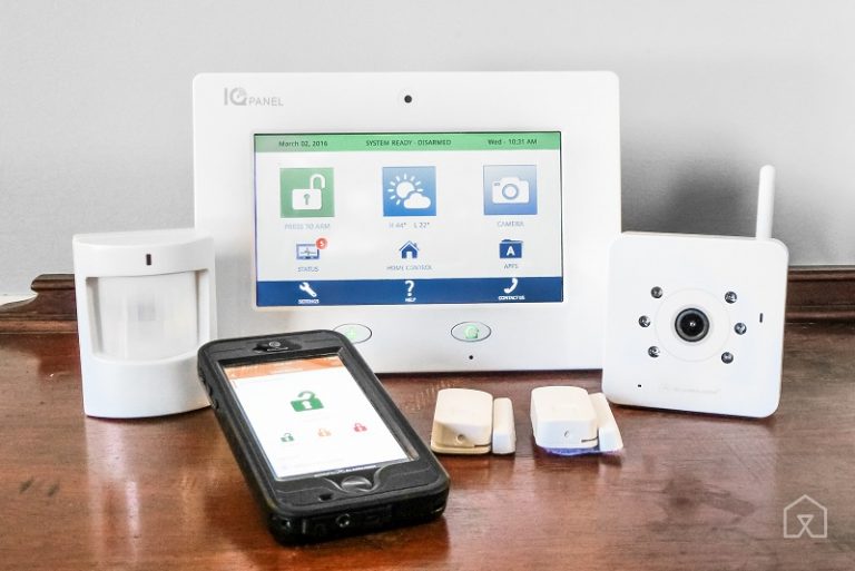 Top 4 Must-Have Gadgets For Home Security - RooHome