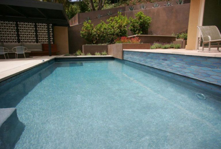 A Help Guide On Choosing The Right Tiles For Your Pool - RooHome