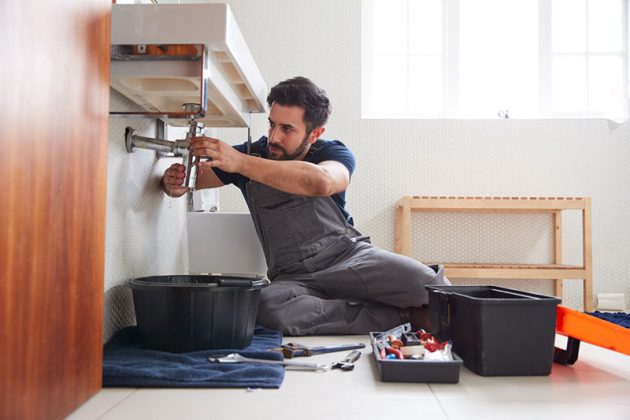 What Are The Qualifications For Plumbers? - RooHome